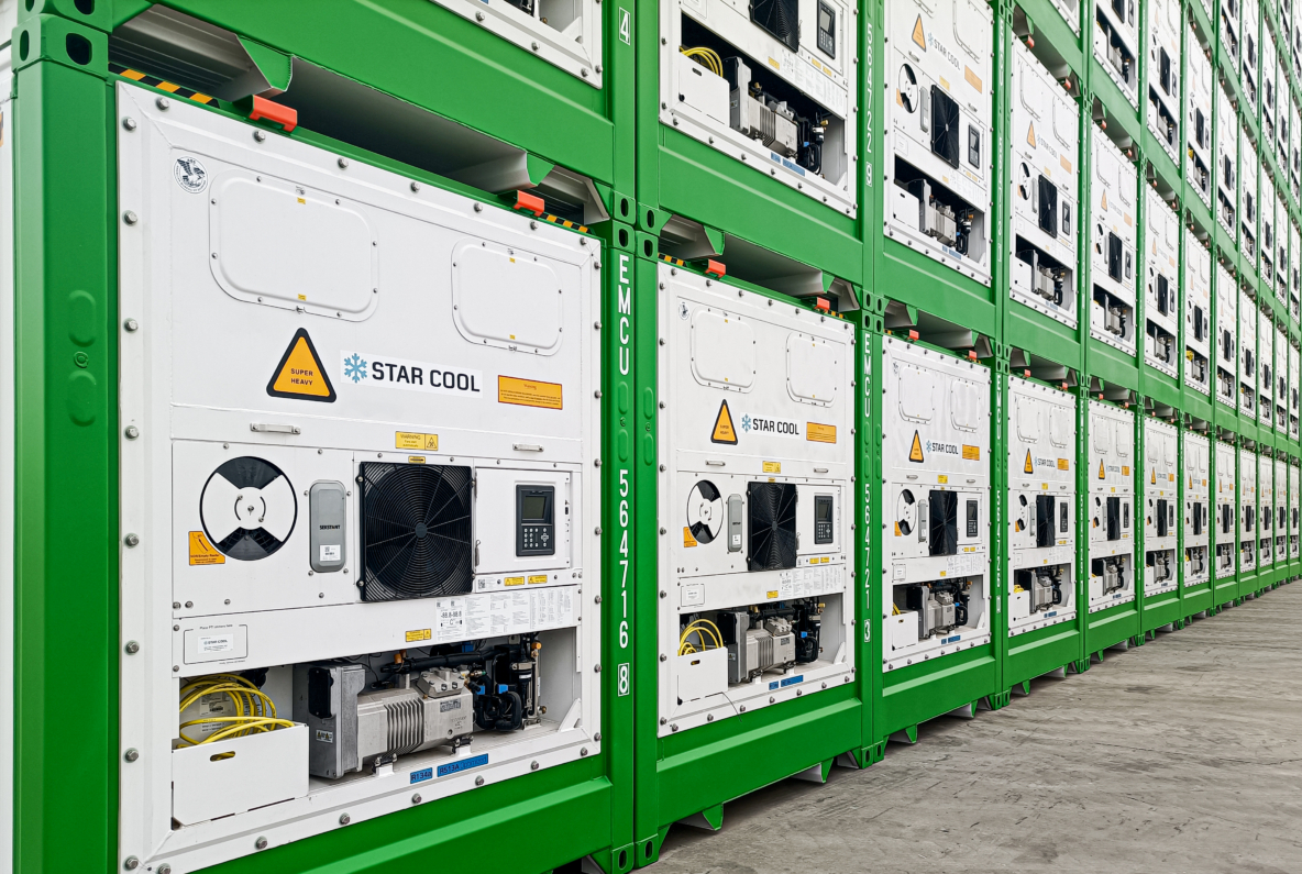 Evergreen connects reefer fleet with 1000 Sekstant Gateways - Maersk ...